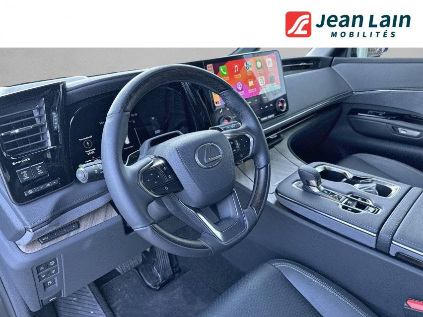 LEXUS LM 350h 4WD 7 places Executive faible km de 2023 avec 7500 kms en ...