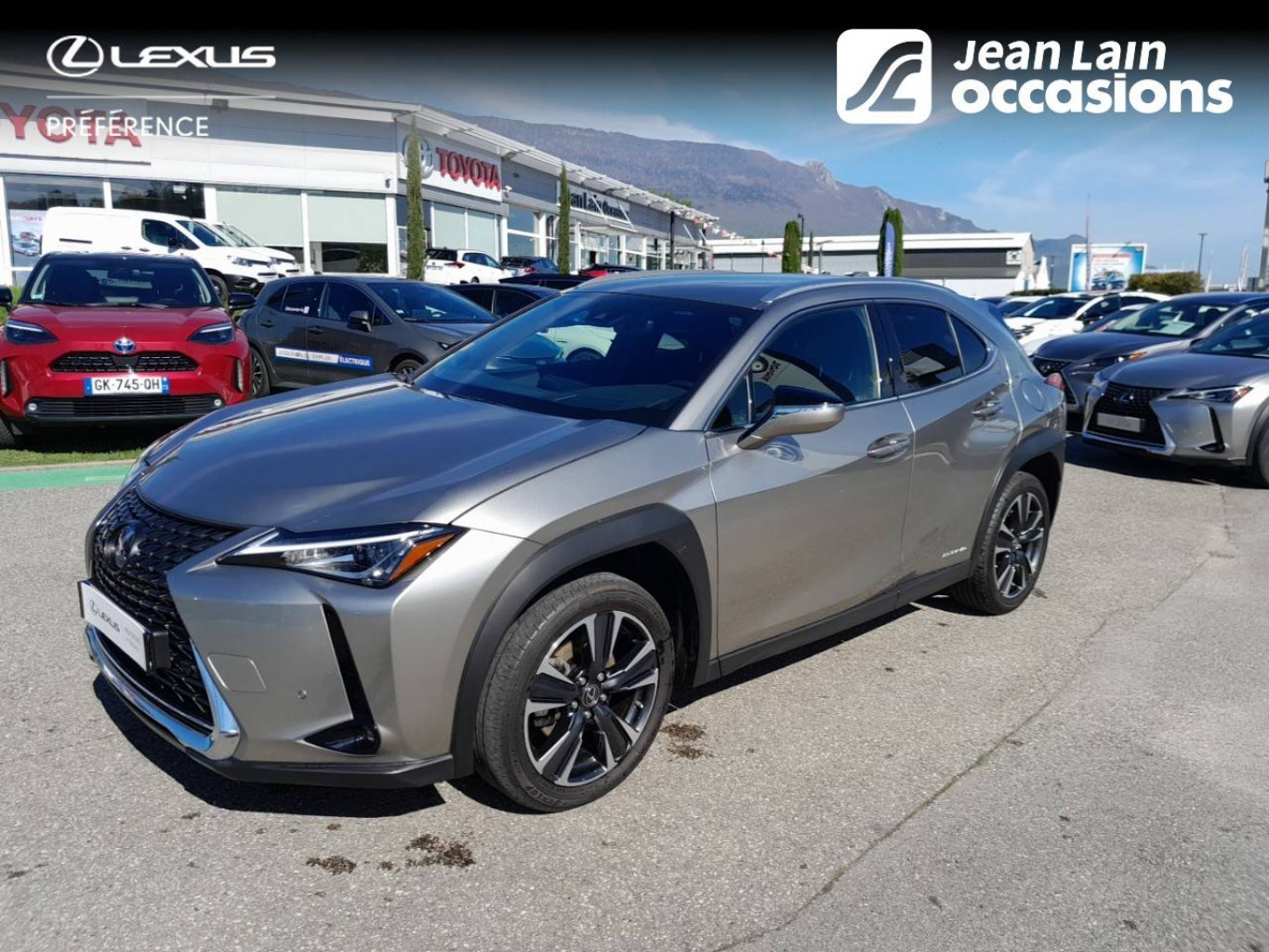 LEXUS UX 250h 2WD Premium Edition d’occasion de 2022 avec 26017 kms en ...