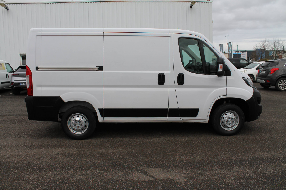 Peugeot Boxer d'occasion 60371km - Opel Poitiers